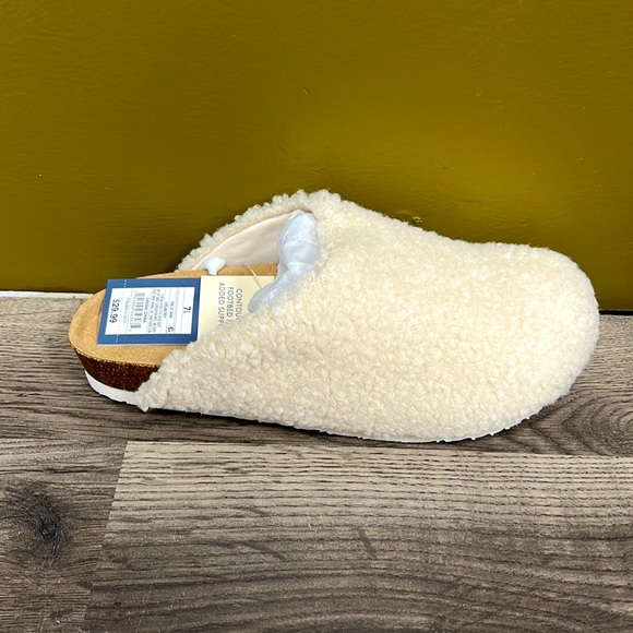 Universal Thread | Shoes | Bev Flats Clogs Nwt | Poshmark